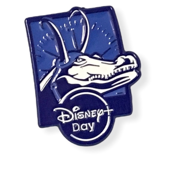 Disney | Other | 22 Destination D23 Expo Marvel Loki Alligator Disney ...
